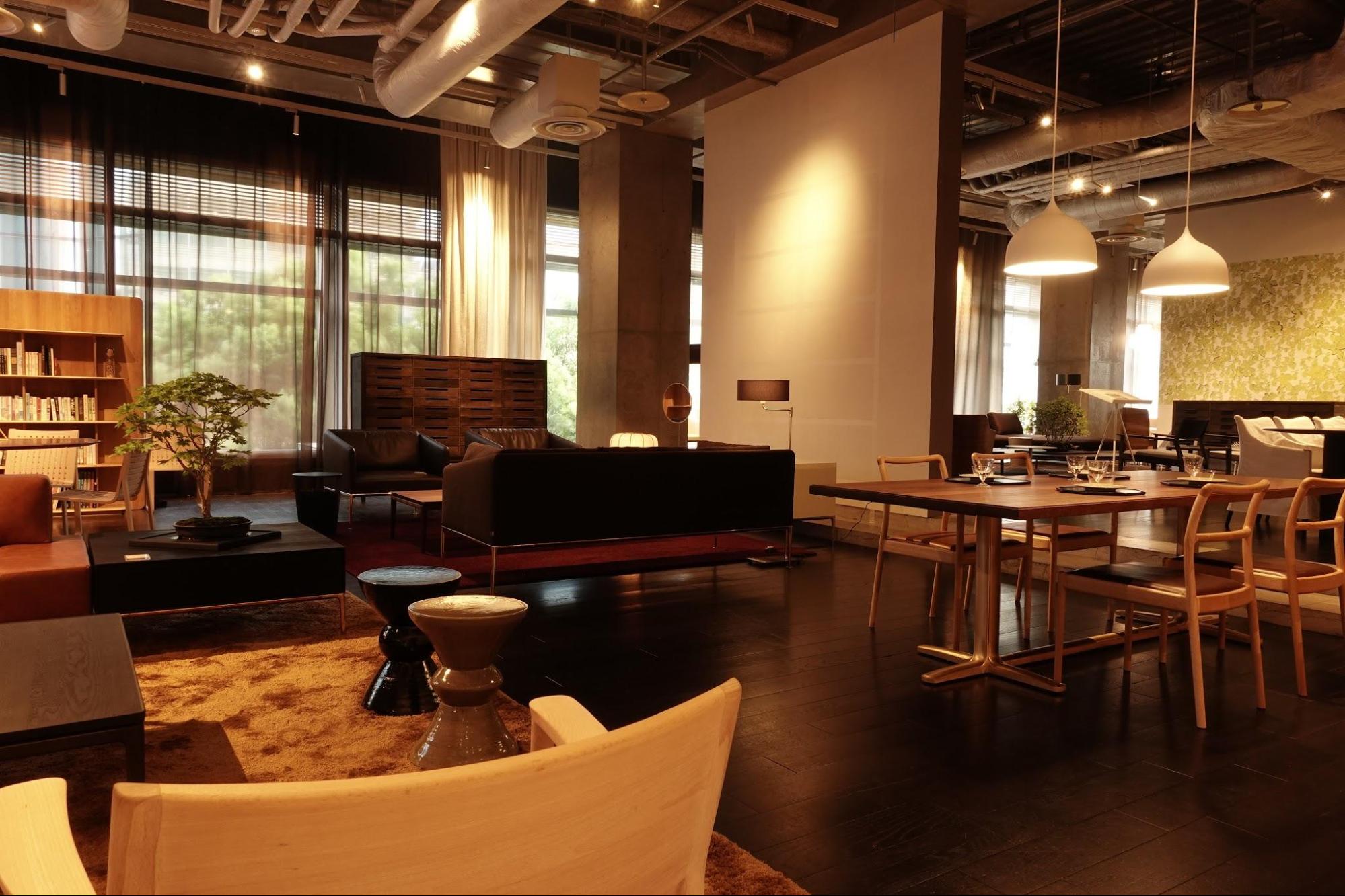 東京ミッドタウン。タイムアンドスタイル／日本の伝統技術を活かした家具を提案する『Time＆Style』